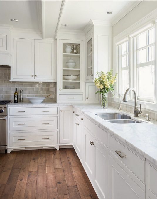 5 Stunning Ways To Decorate A White Kitchen